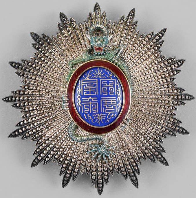Orders of the Dragon of Annam made by Chobillion, Paris | Medals of Asia