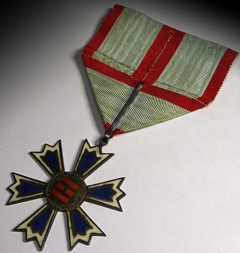 3rd class Orders of the Eight Trigrams | Medals of Asia