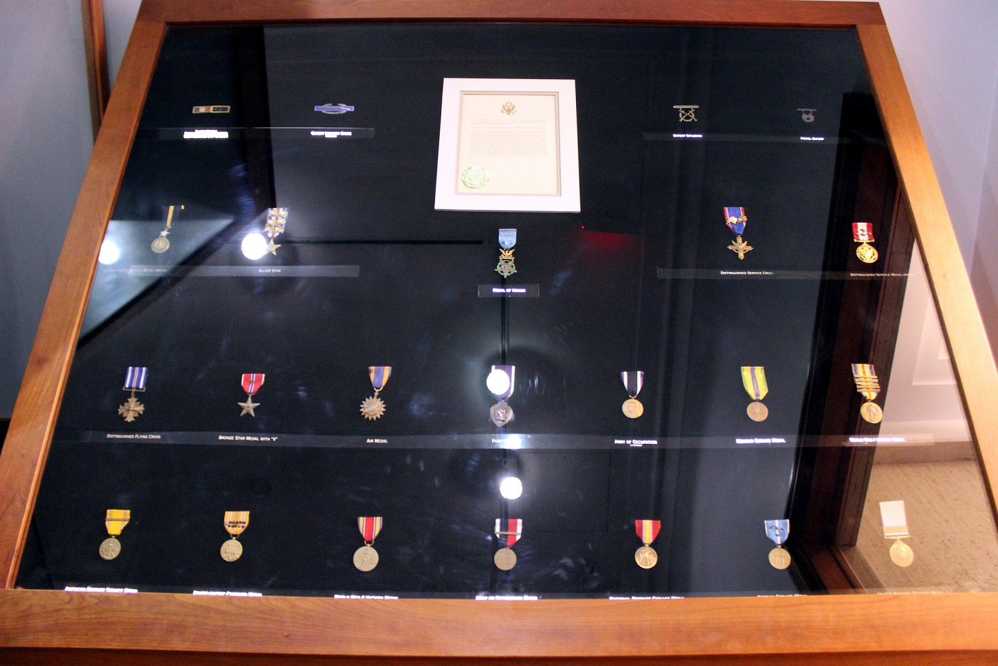 Order of the Paulownia Flowers (and other awards) of General Douglas ...