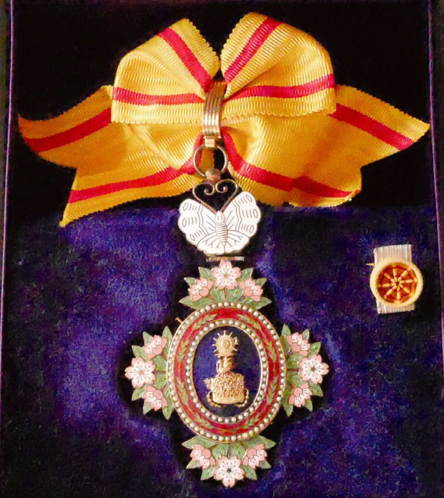 3rd Class Orders of Precious Crown/勲三等宝冠章 | Medals of Asia 3rd Class Orders of Precious Crown/勲三等宝冠章 | Medals of Asia