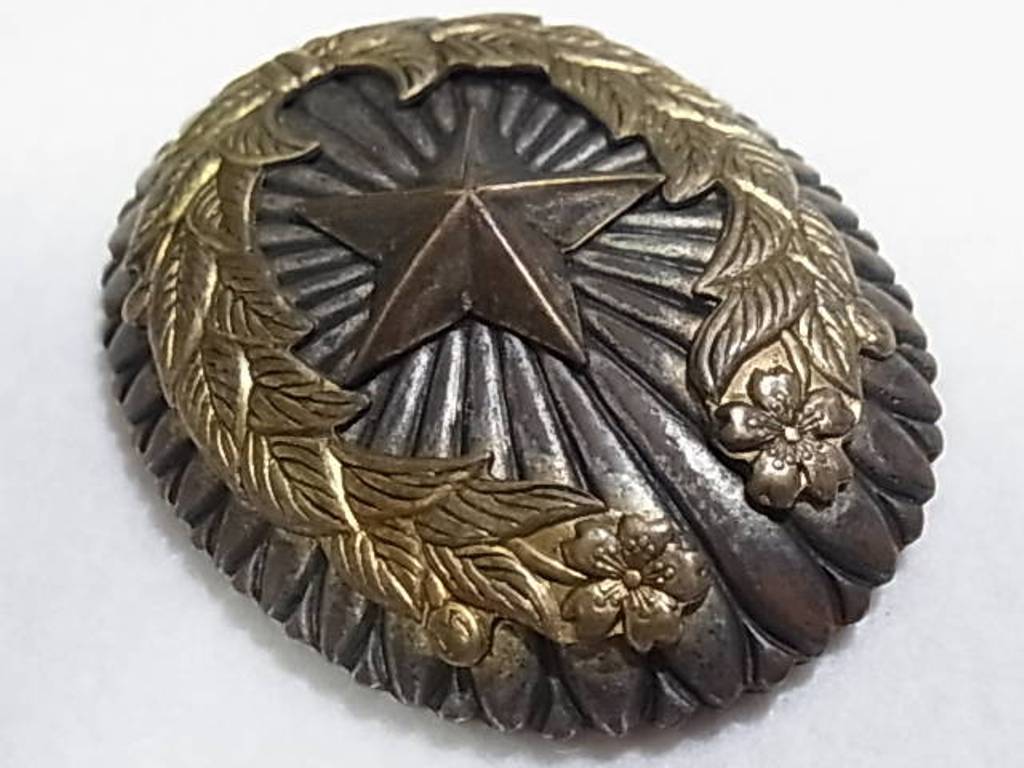 Field Made Japanese Commander Badges | Medals of Asia