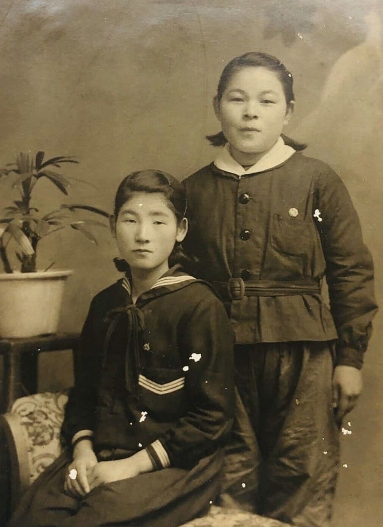 Japanese School and University Badges in Photos | Medals of Asia