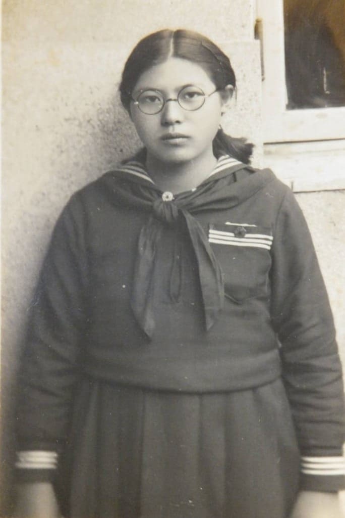 Japanese School and University Badges in Photos | Medals of Asia
