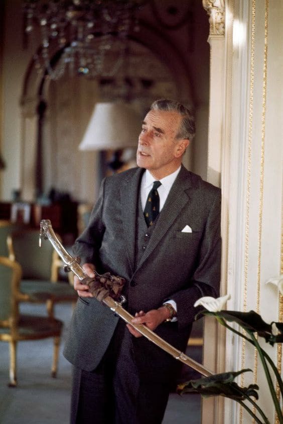 Marshal Badge of Field Marshal Count Hisaichi Terauchi | Medals of Asia