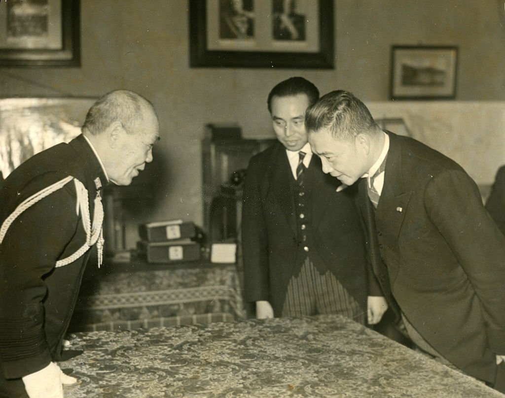 Wang Jingwei 1941 Visit to Japan Commemorative Medal/中華民国国民政府主席訪日纪念章 ...