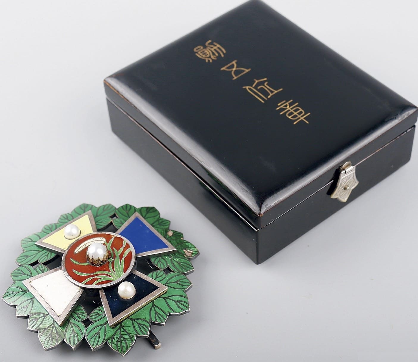 5th class Orders of Rank and Merit/勳五位勋位章 | Medals of Asia