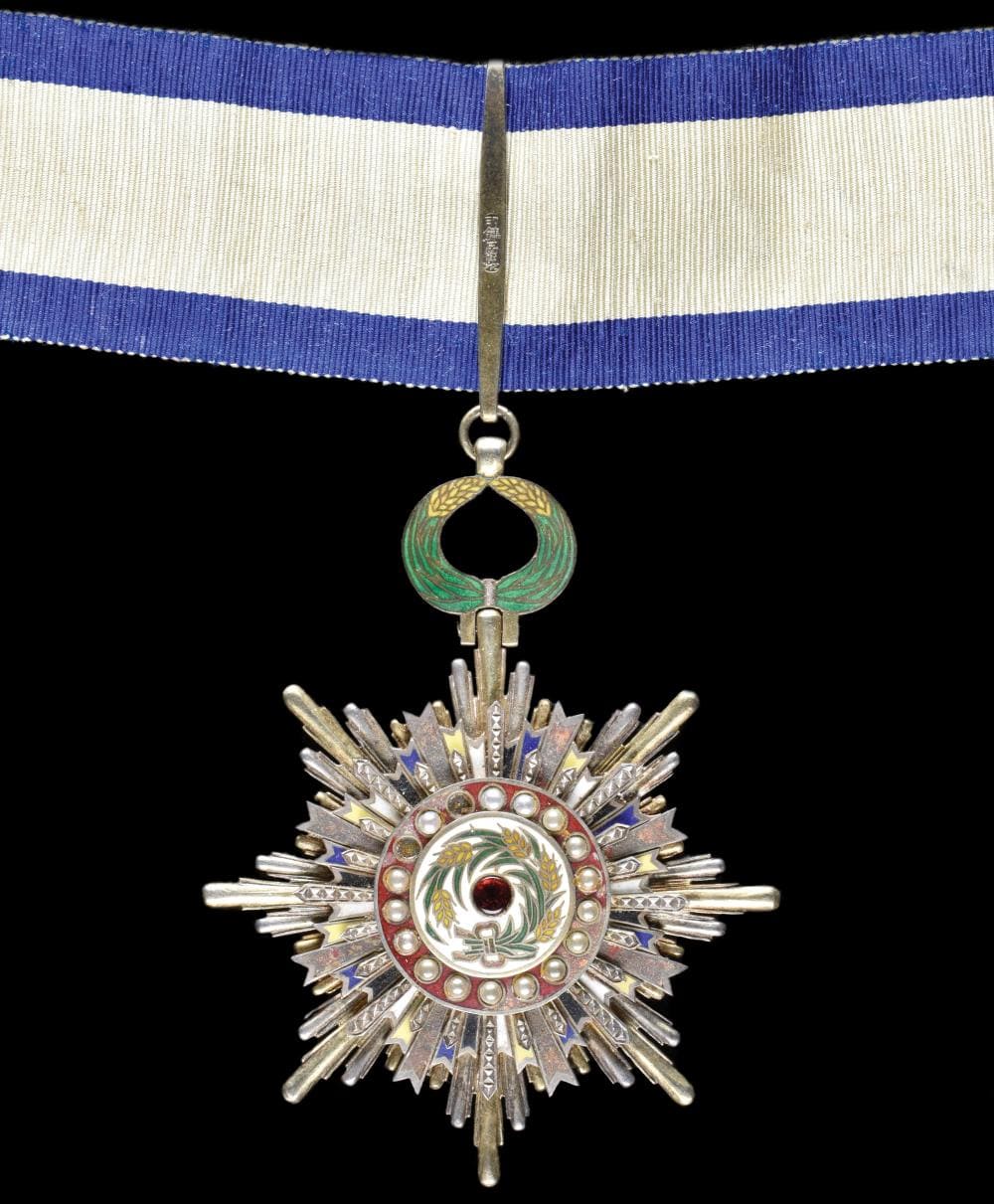 2nd and 3rd class Orders of Precious Brilliant Golden Grain of ...