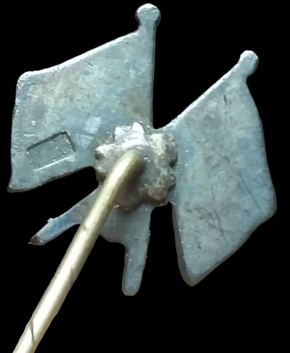 Silver Pin with Japanese and American Flags | Medals of Asia