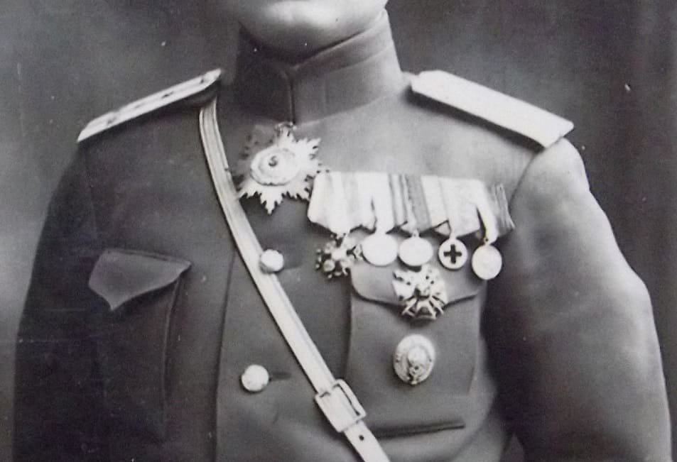 Imperial Russian Officers and Officials with Chinese Orders and Medals ...