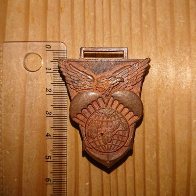 Great East Asian War Commemorative Badges and Watch Fobs/大東亜戦争記念章 ...